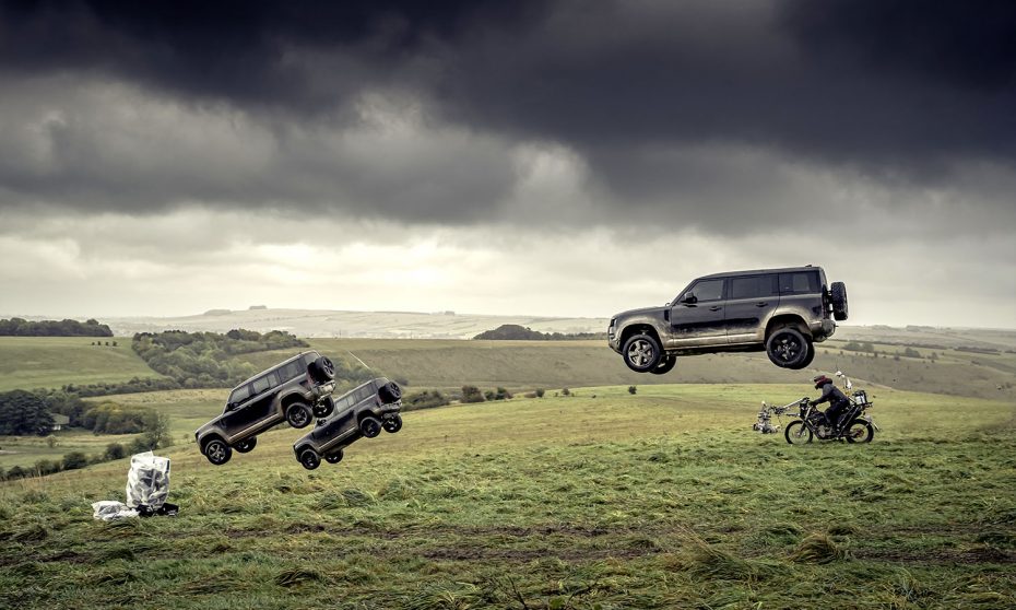 NEW DEFENDER’s SWARMING OUT... - Designers Digest